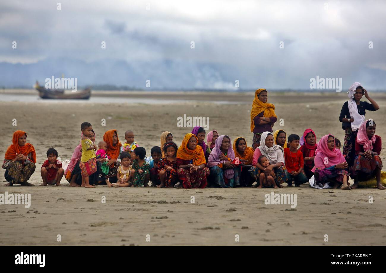 Fled on boats hi-res stock photography and images - Alamy