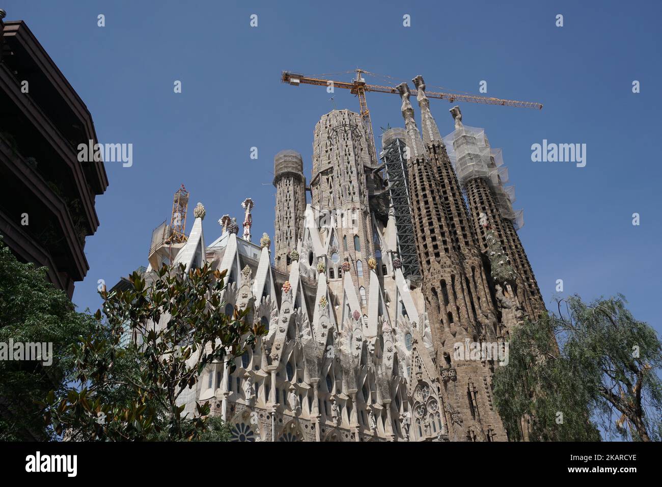 The Basílica i Temple Expiatori de la Sagrada Família, in Spanish ...