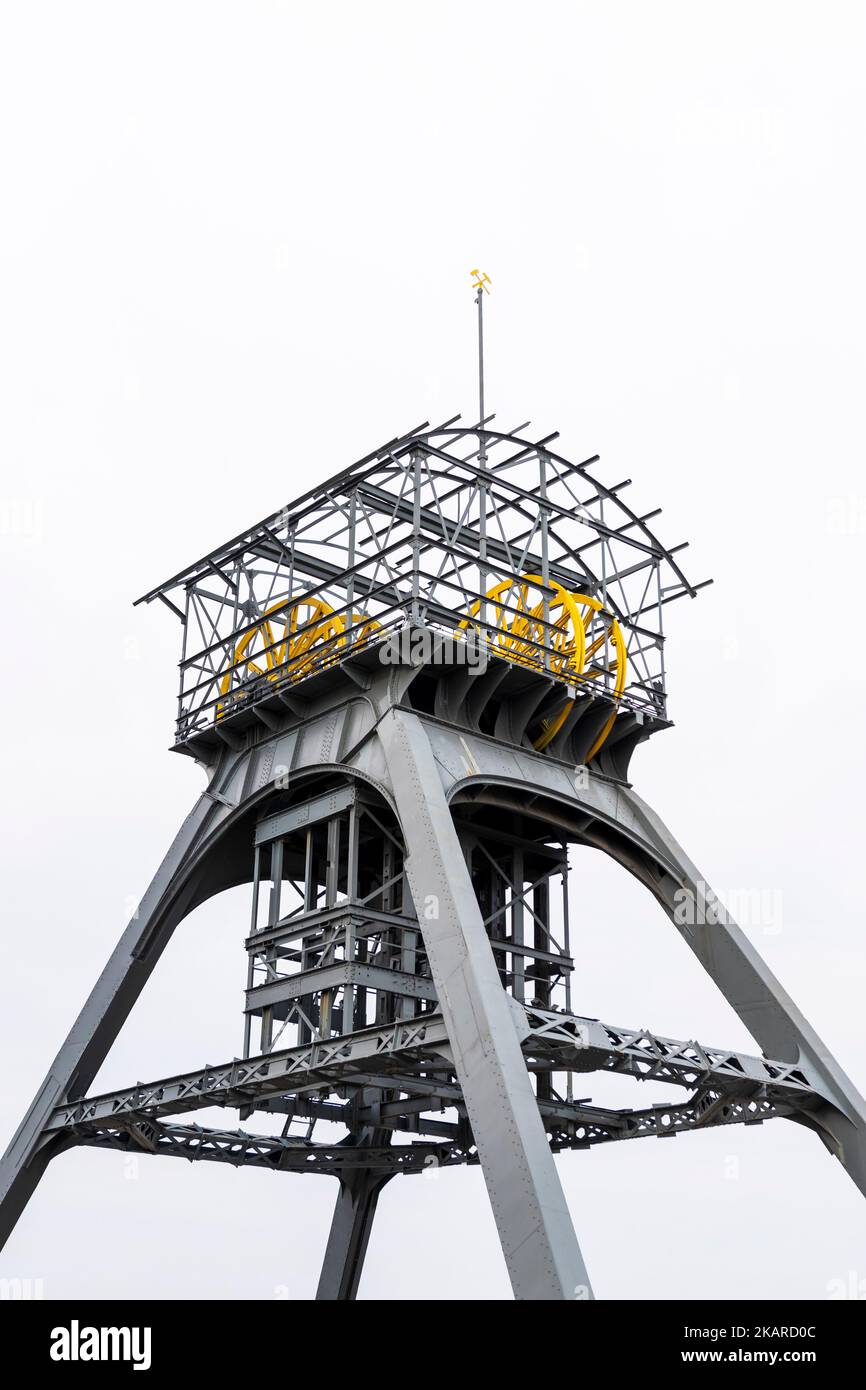 Shaft towers hi-res stock photography and images - Alamy