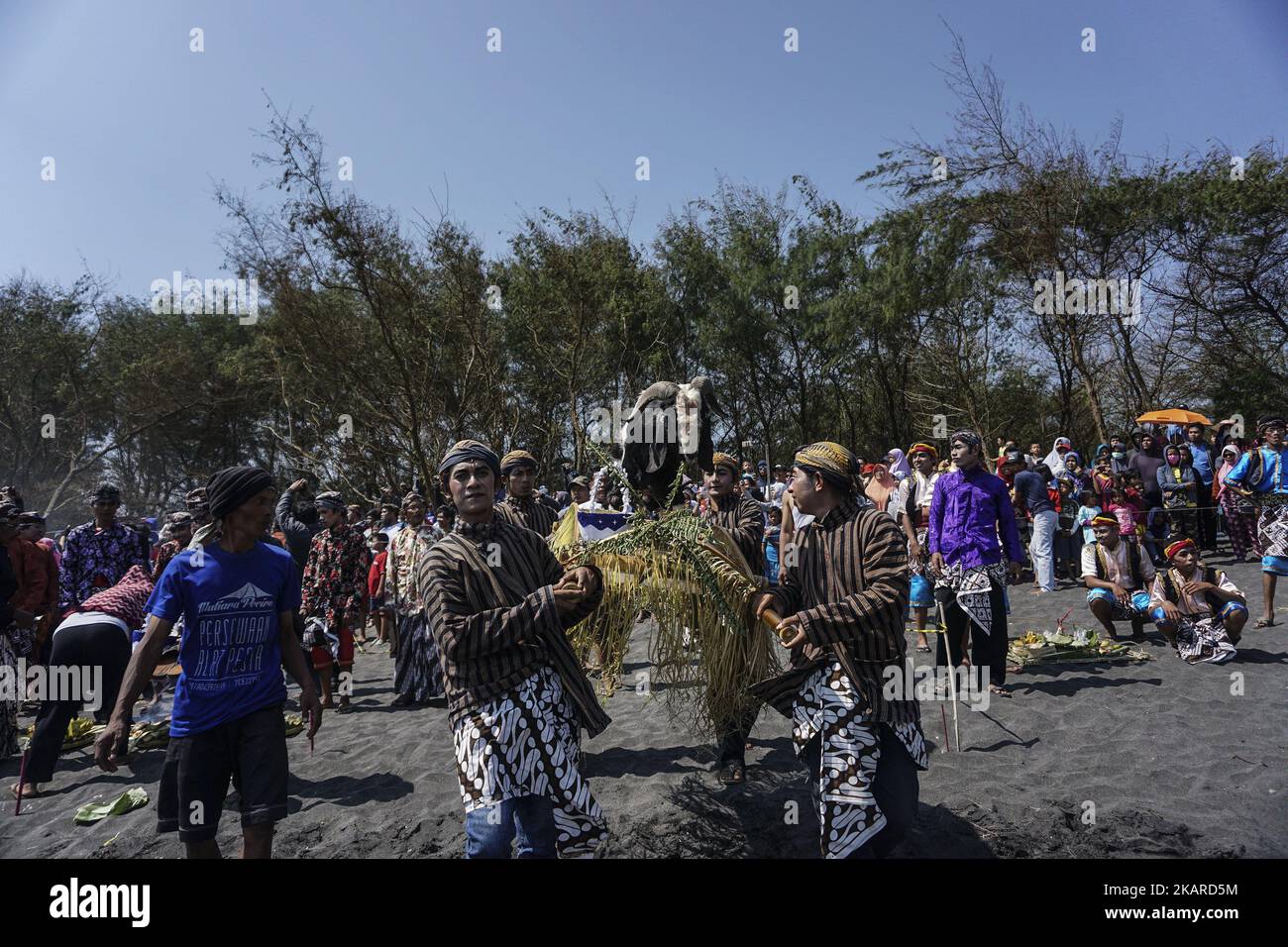 Labuhan ceremony hi-res stock photography and images - Alamy
