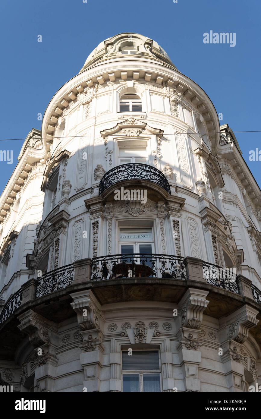 Nice building hi-res stock photography and images - Alamy