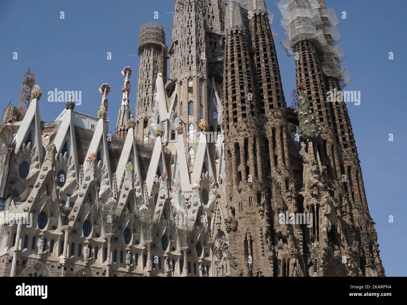The Basílica i Temple Expiatori de la Sagrada Família, in Spanish ...