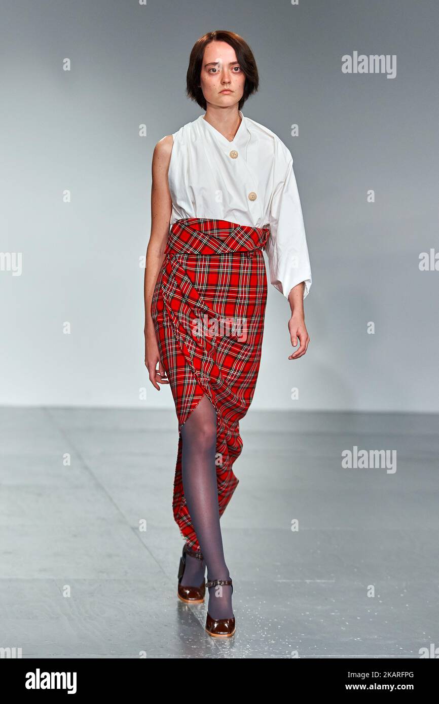 180 strand hi-res stock photography and images - Alamy