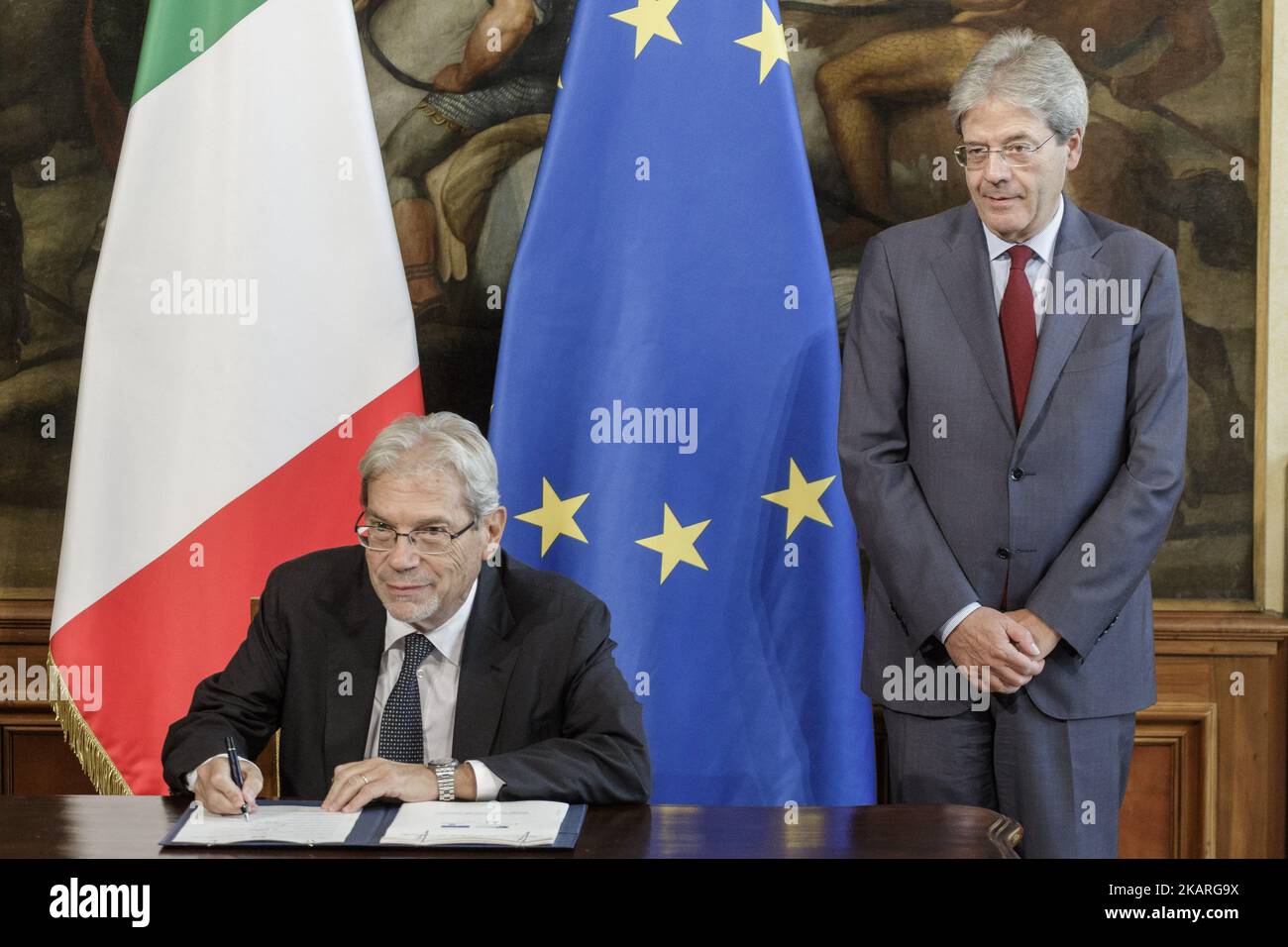 Institutional development hi-res stock photography and images - Alamy