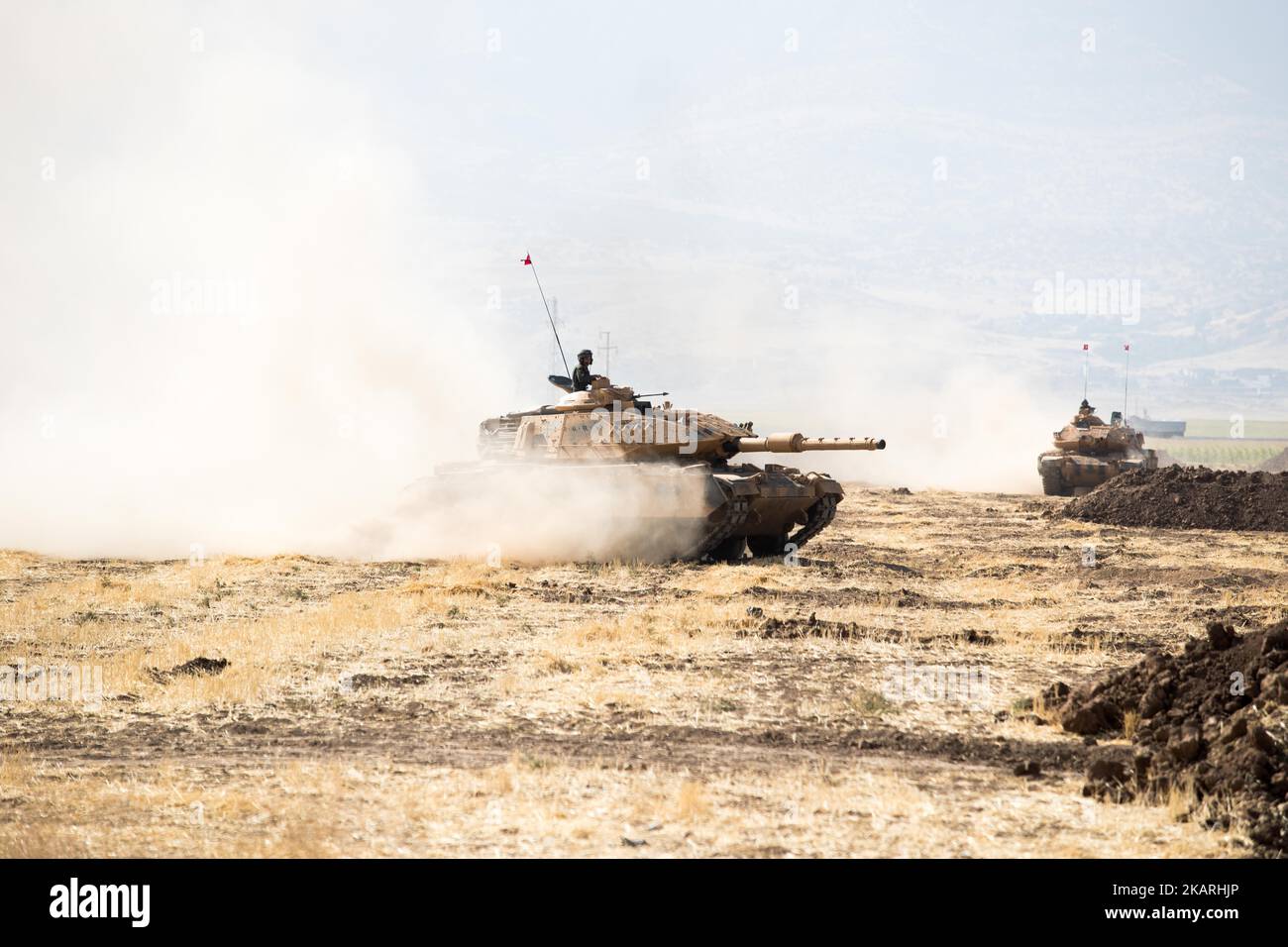 Turkish and Iraqi armament a joint military exercise on the Turkish ...