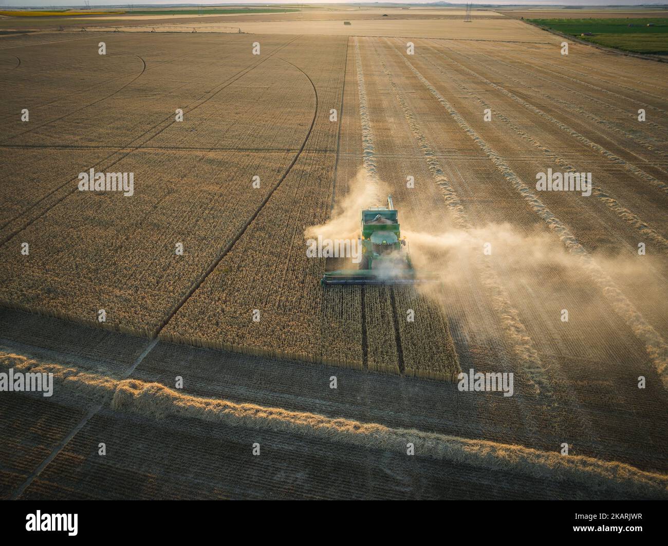 Cosechadora de tractor hi-res stock photography and images - Alamy