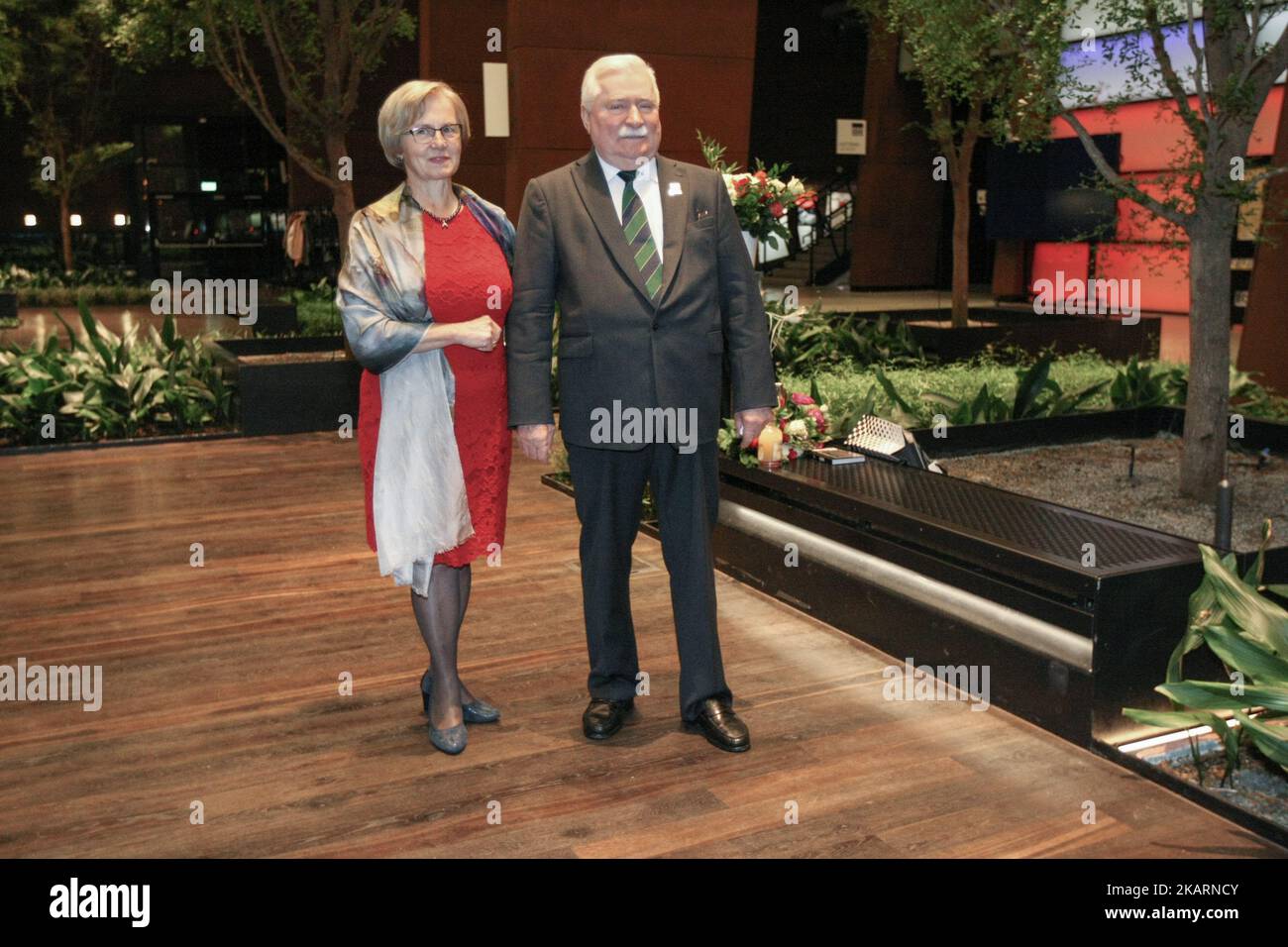 Lech walesa and his wife danuta hi-res stock photography and images - Alamy