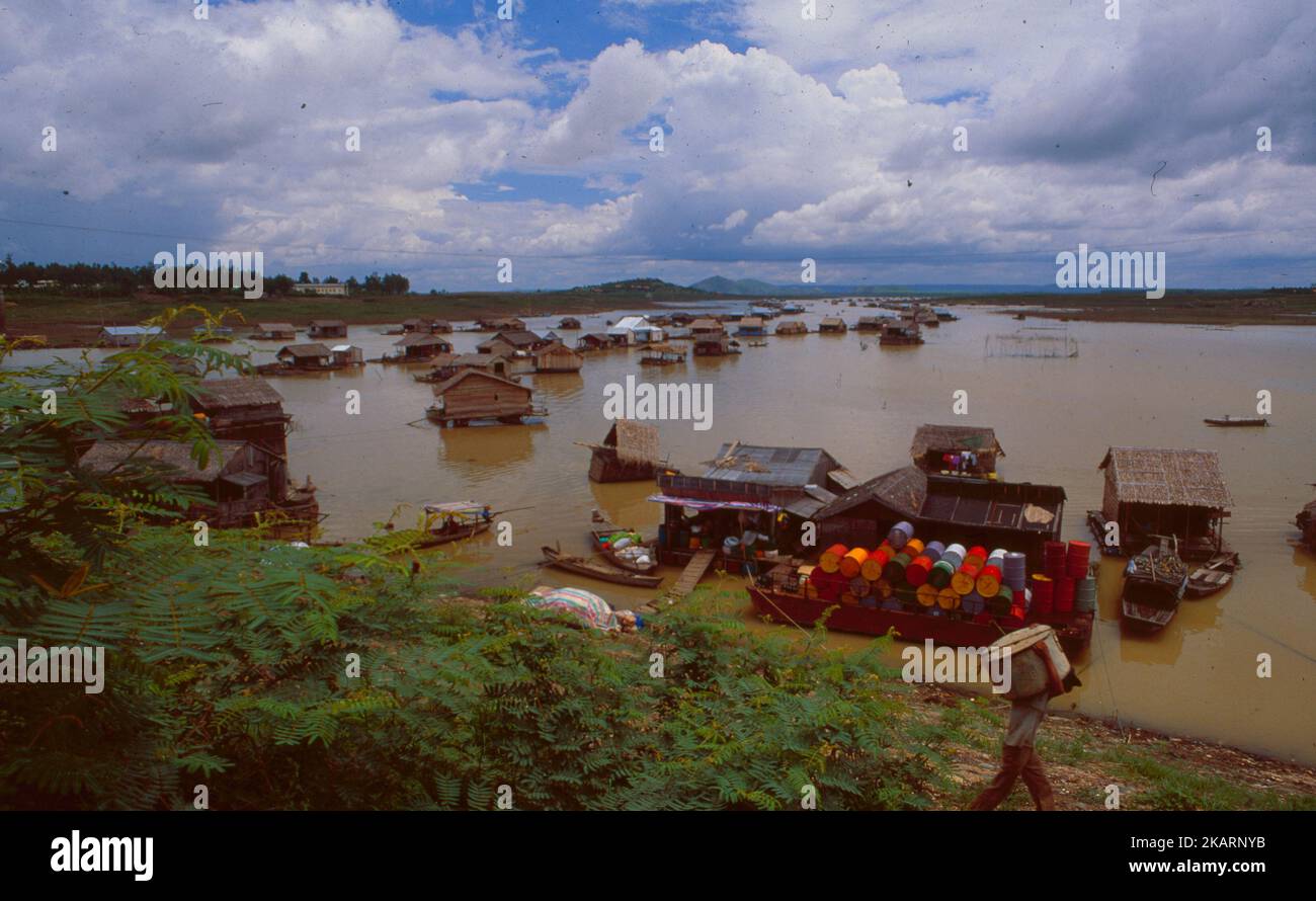 Vietnam: a small fisherman village with fish farms Stock Photo - Alamy