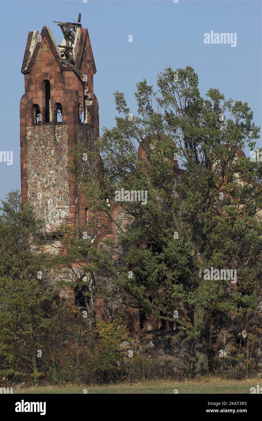 Pisarzowice, Wielkopolska, Greater Poland, Polska, Polen; Church ruins ...