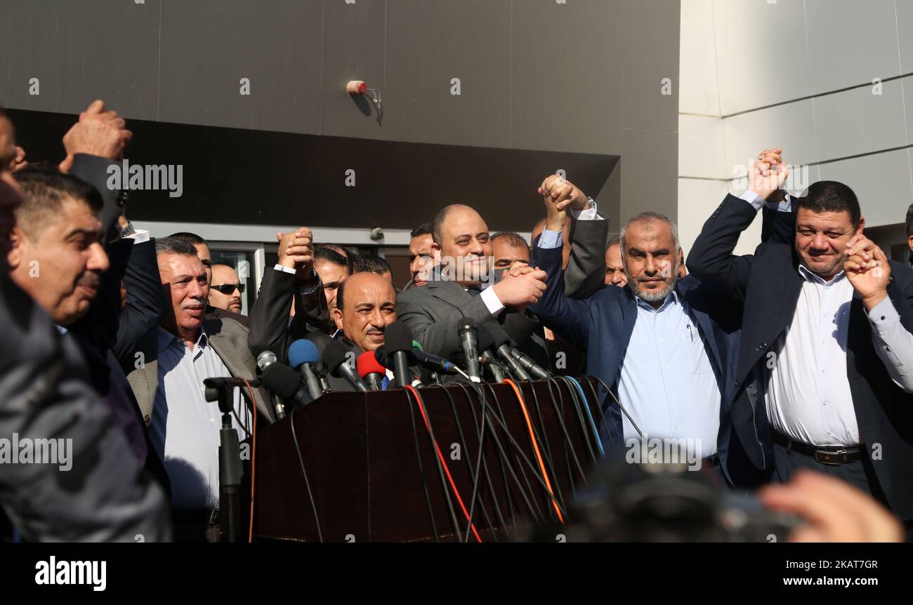 Palestinian housing minister Mufeed al-Hasayna Mufeed al-Husayna, Nazmi ...