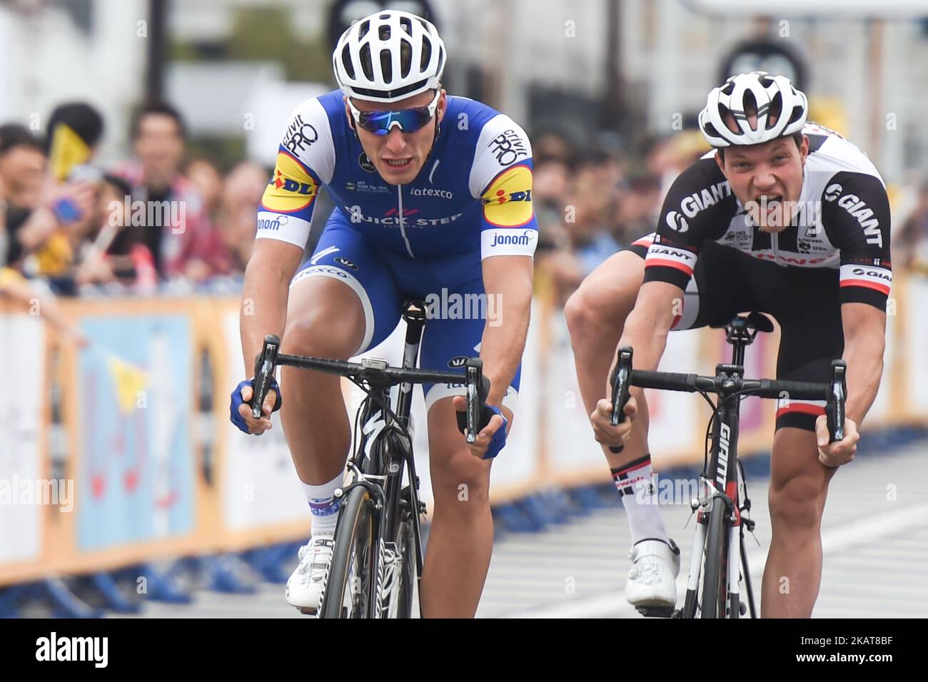 Marcel Kittel (Quick Step Floors) and Nikias ARNDT (Team Sunweb) during the sprint race final of ...