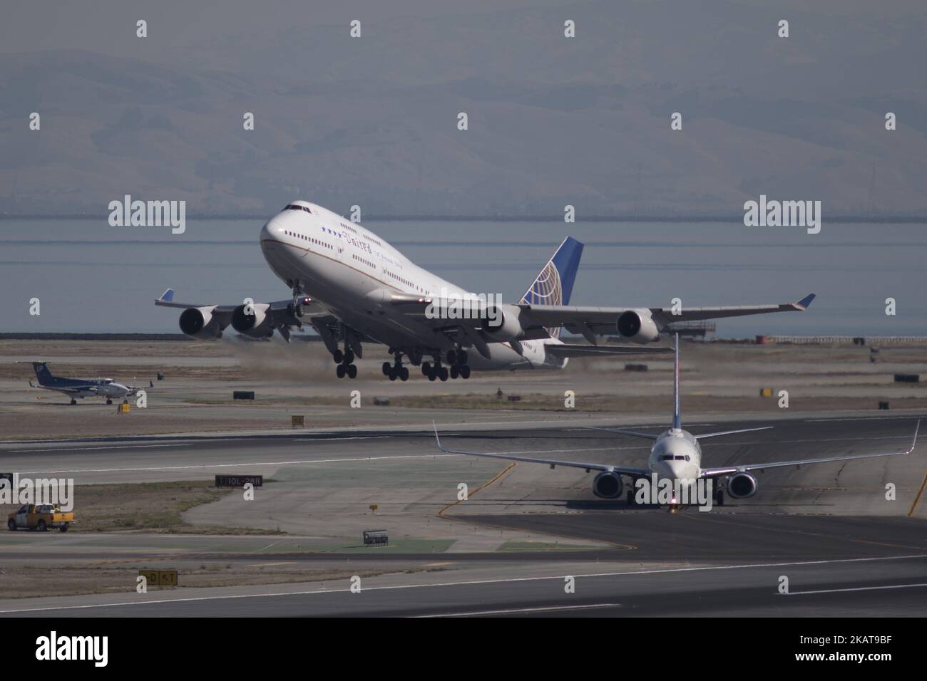 United Airlines' Boeing 747-400 aircraft performed its last passenger ...