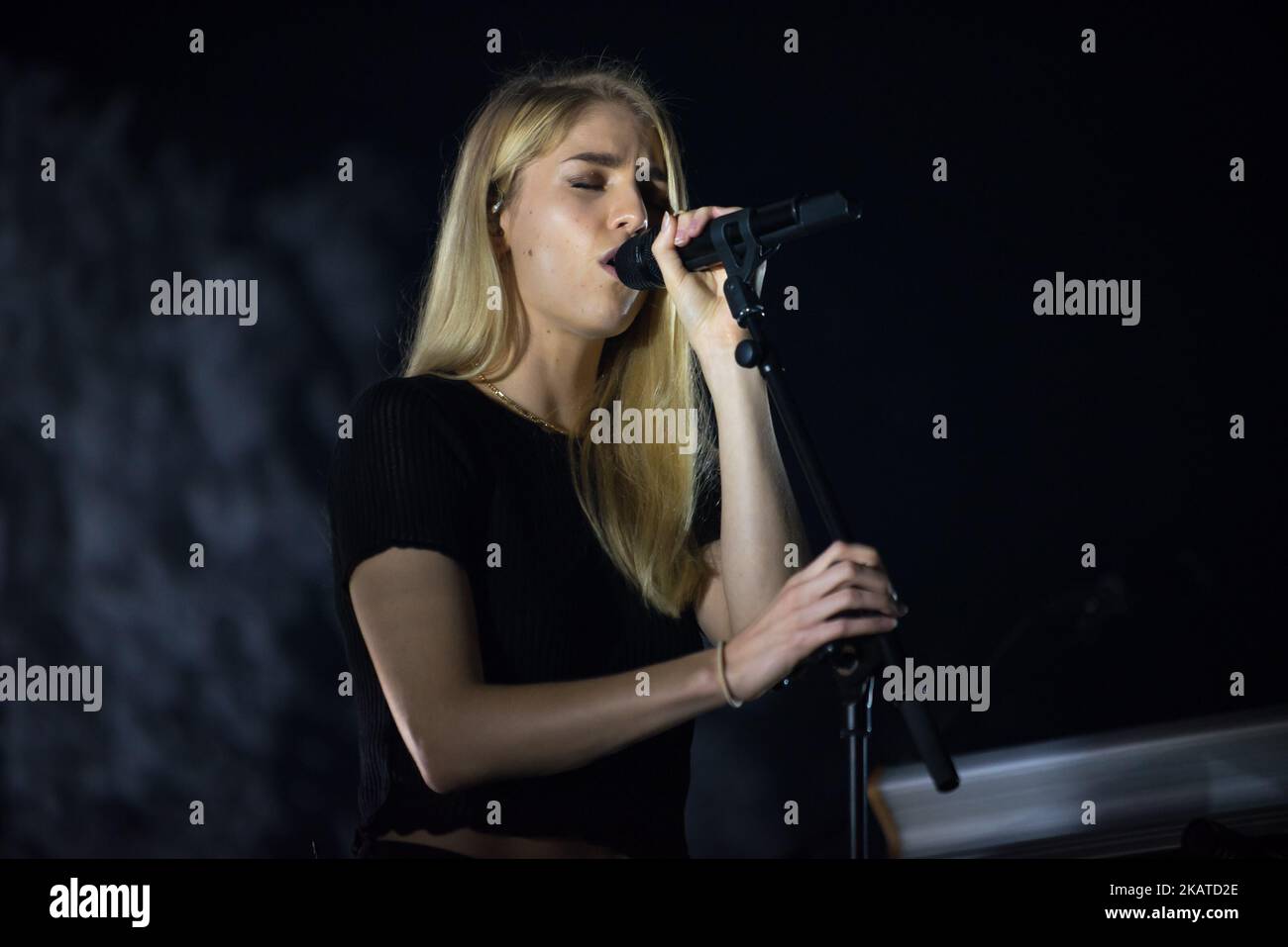 Anna Reid of English indie pop band London Grammar perform on stage at ...