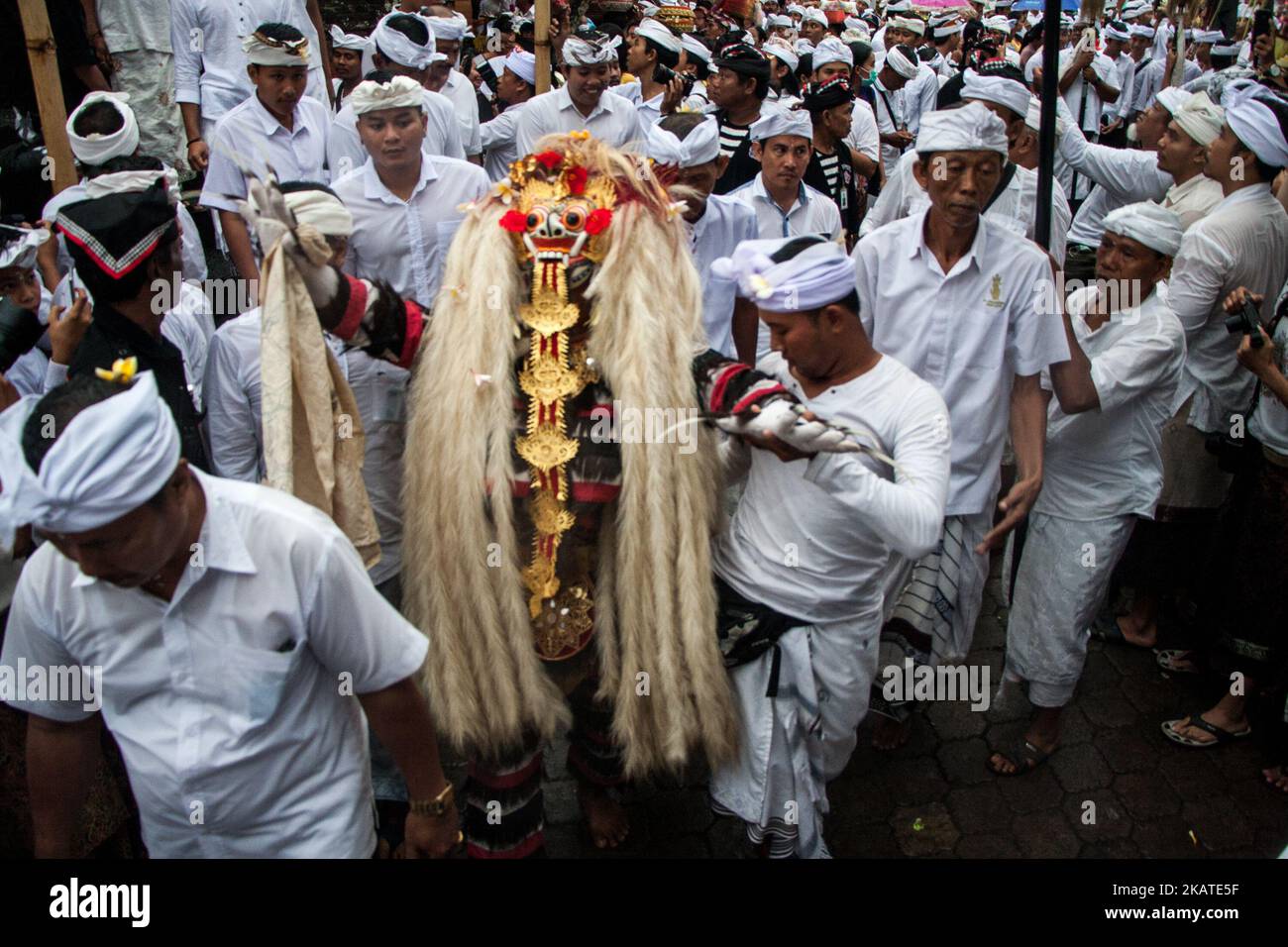 A trance ritual ceremonies at the village Pakraman Pengerebongan ...