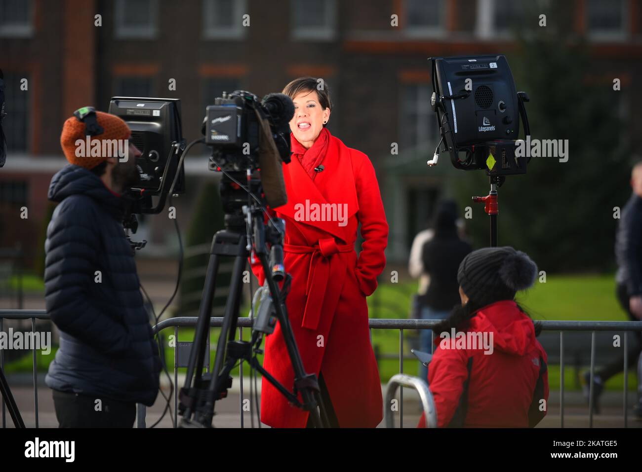 Town crier tony appleton outside kensington palace hi-res stock ...