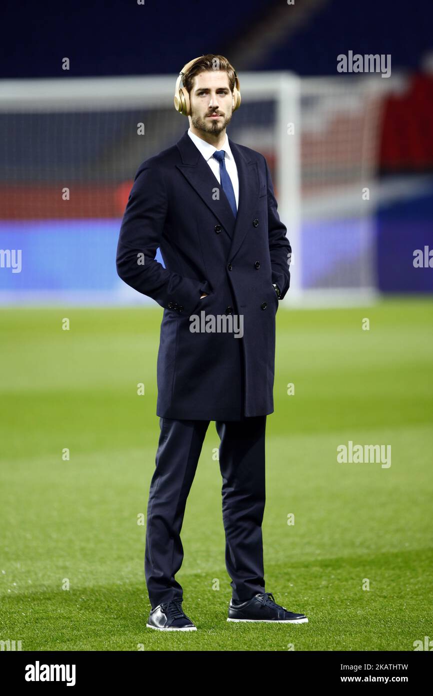 Parc des princes goalkeeper kevin trapp hi-res stock photography and ...