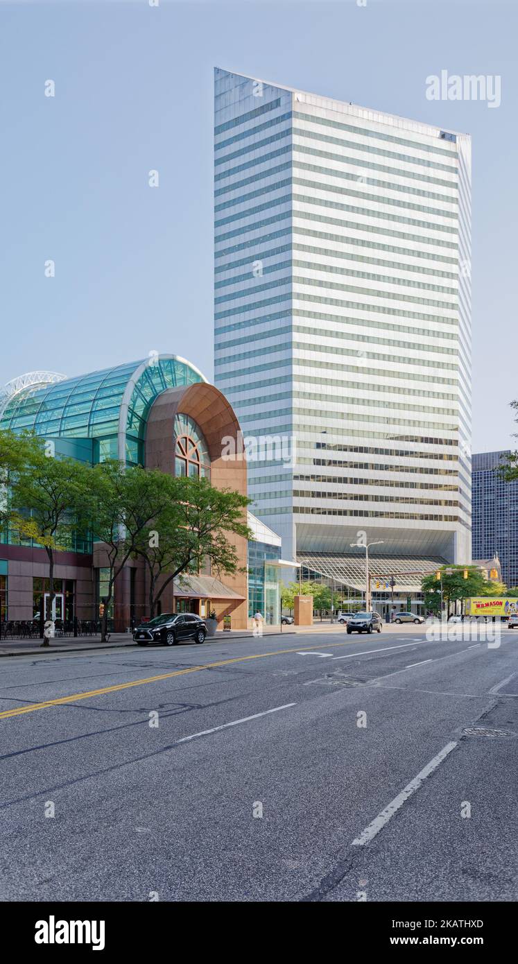 One Cleveland Center, skyscraper in downtown Cleveland. Galleria at ...