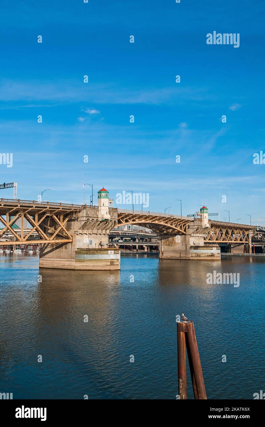 Strauss trunnion bascule bridge hi-res stock photography and images - Alamy