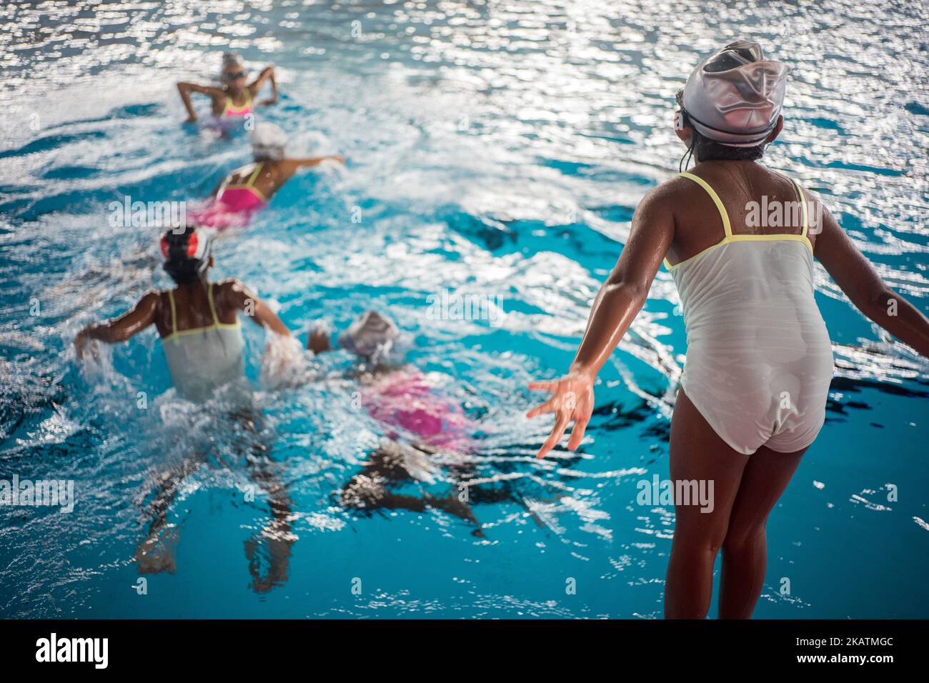 Children practice before join artistic swim in Indonesia Open Aquatic ...
