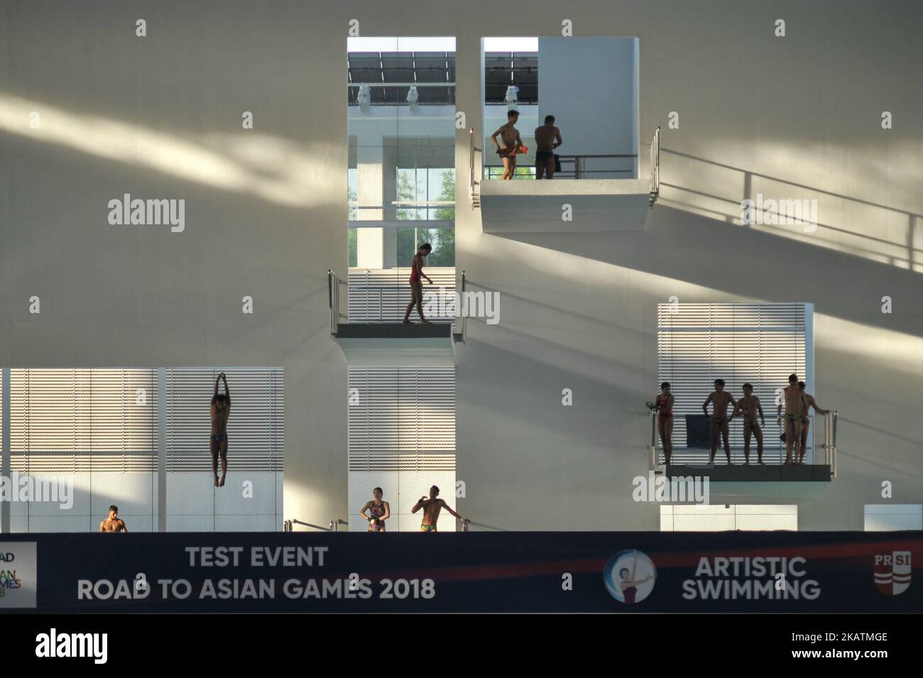 A group of athlete train before join Indonesia Open Aquatic ...