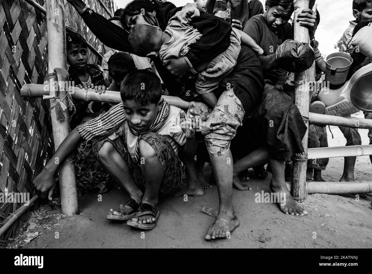 Crowd crying hi-res stock photography and images - Alamy