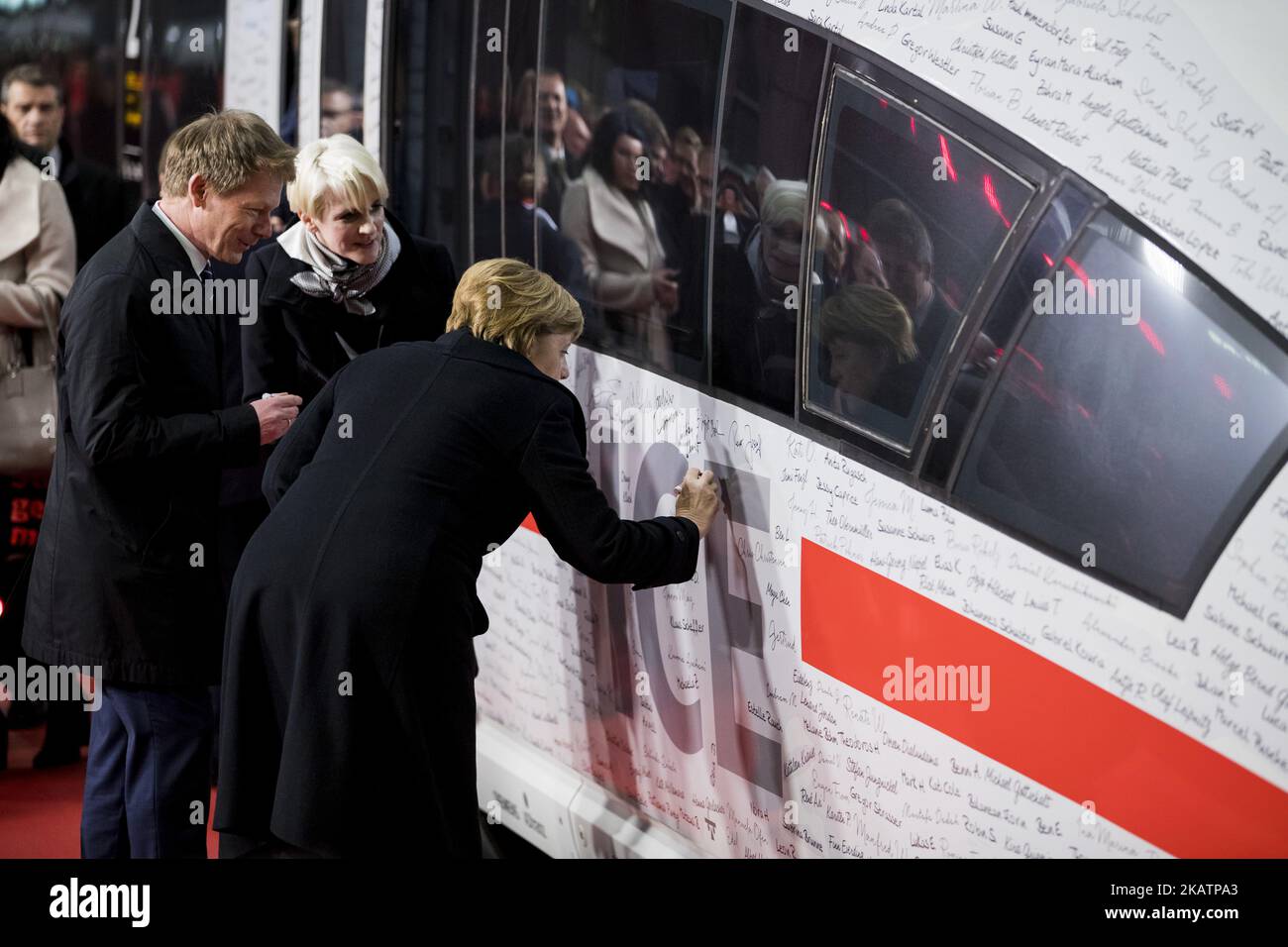 Berlin hauptbahnhof merkel hi-res stock photography and images - Alamy