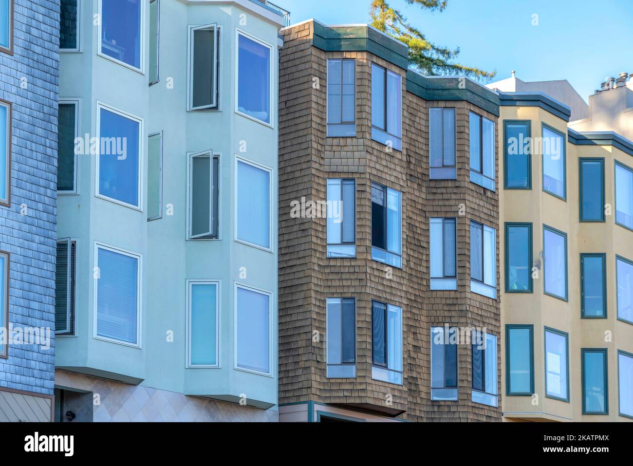 Small apartment buildings with bay windows in San Francisco, California ...