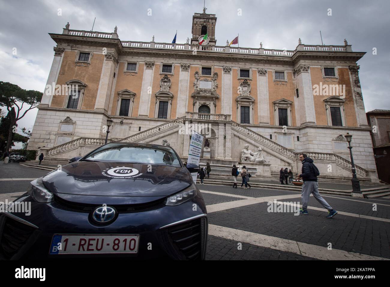 Toyota fuel cell technology hi-res stock photography and images - Alamy
