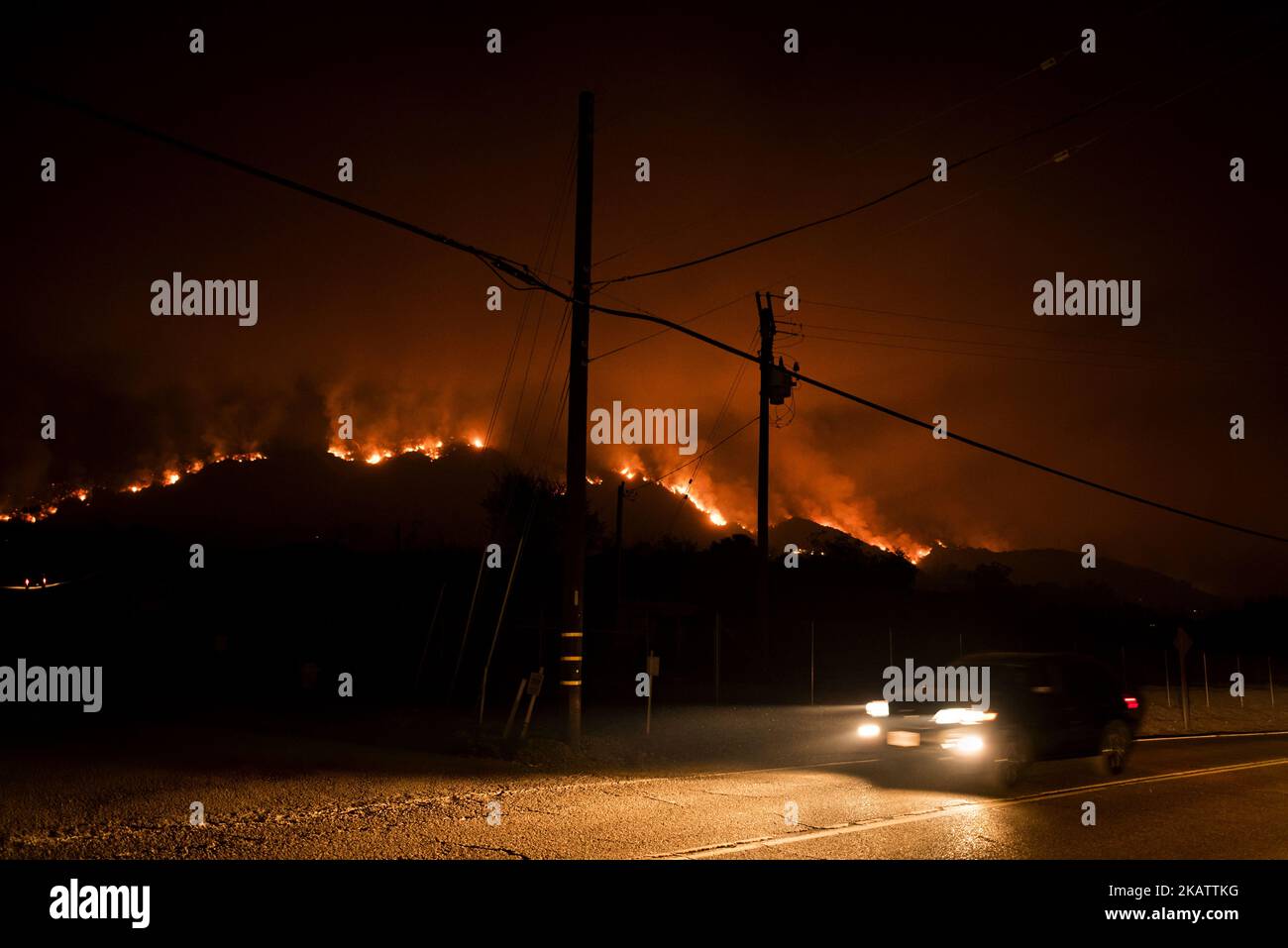 The Thomas wildfire burns in Carpinteria, California on December 11 ...