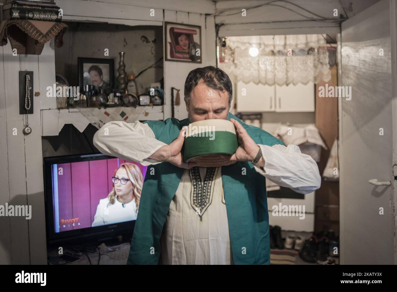 Roma man serbia hi-res stock photography and images - Alamy