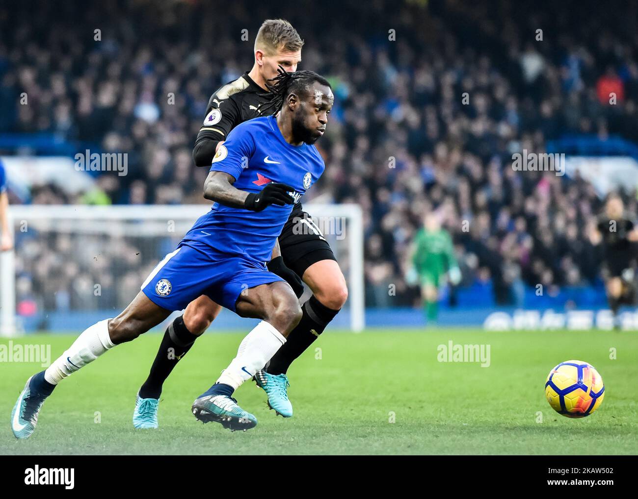 Victor moses marc albrighton hi-res stock photography and images - Alamy