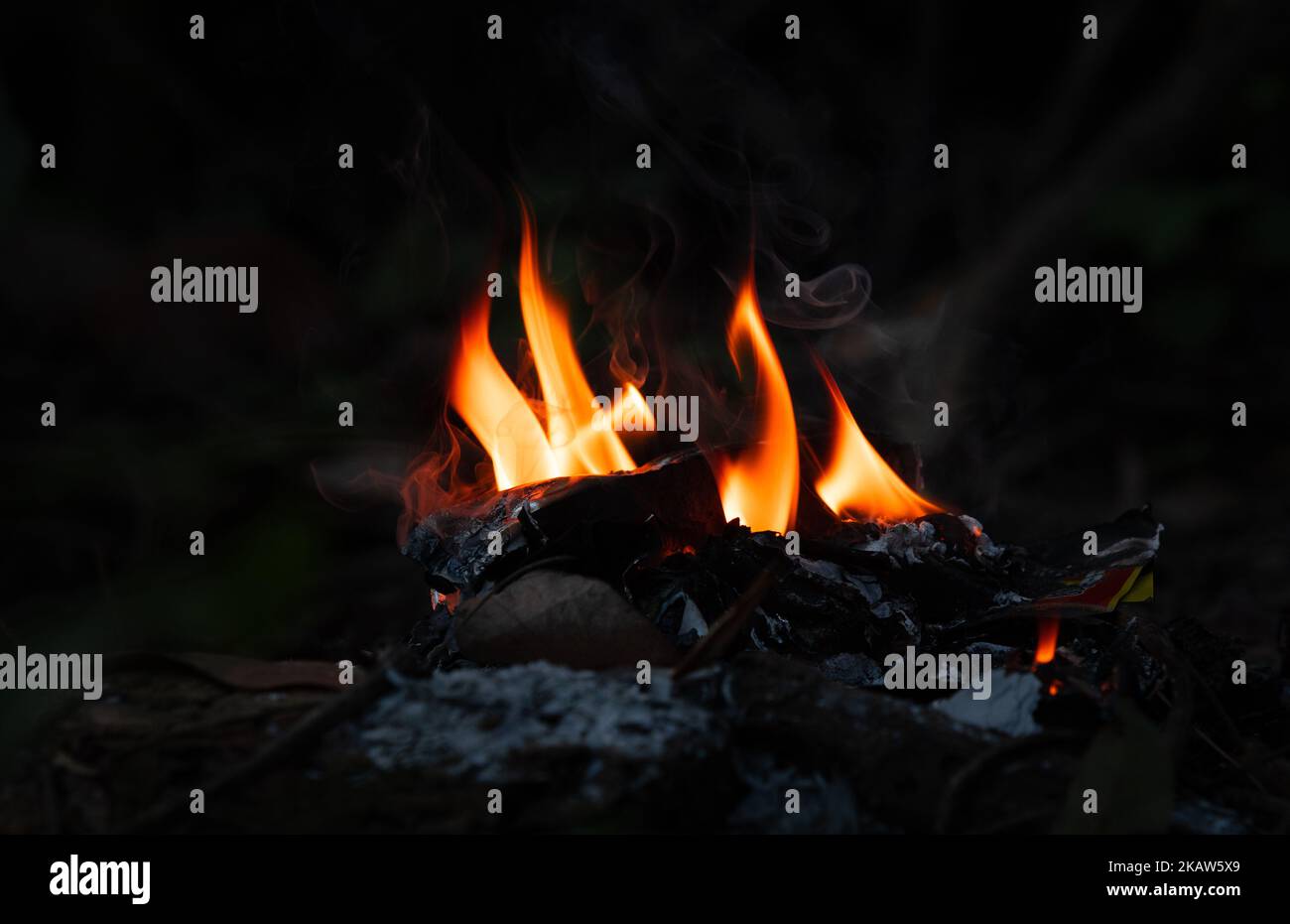 Flame detail hi-res stock photography and images - Alamy