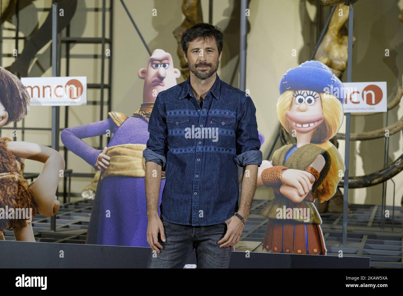 Actor Hugo Silva attends 'Cavernicola' photocall at Ciencias Naturales ...