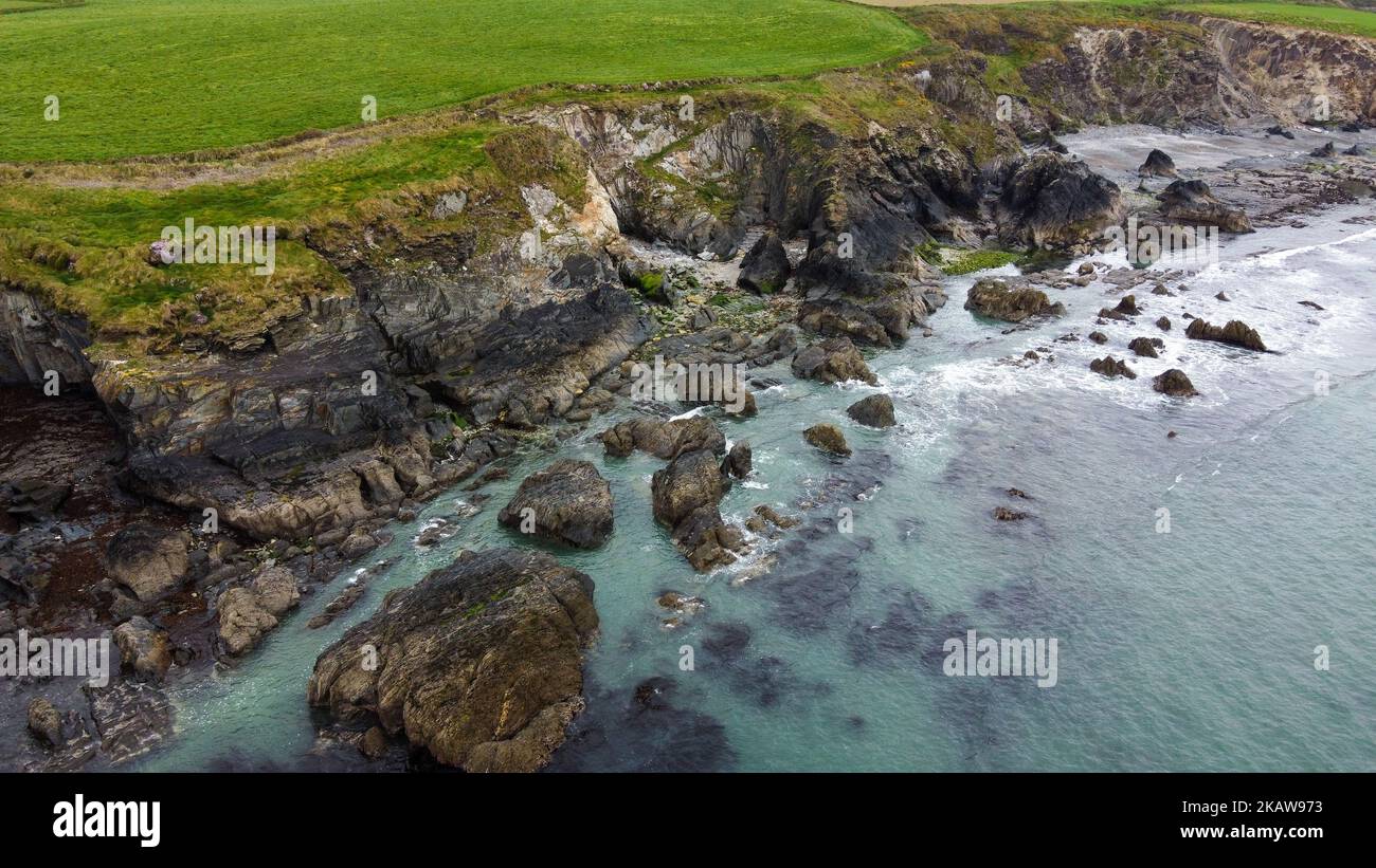 Tidal waves of the Atlantic Ocean near the southern coast of the island ...