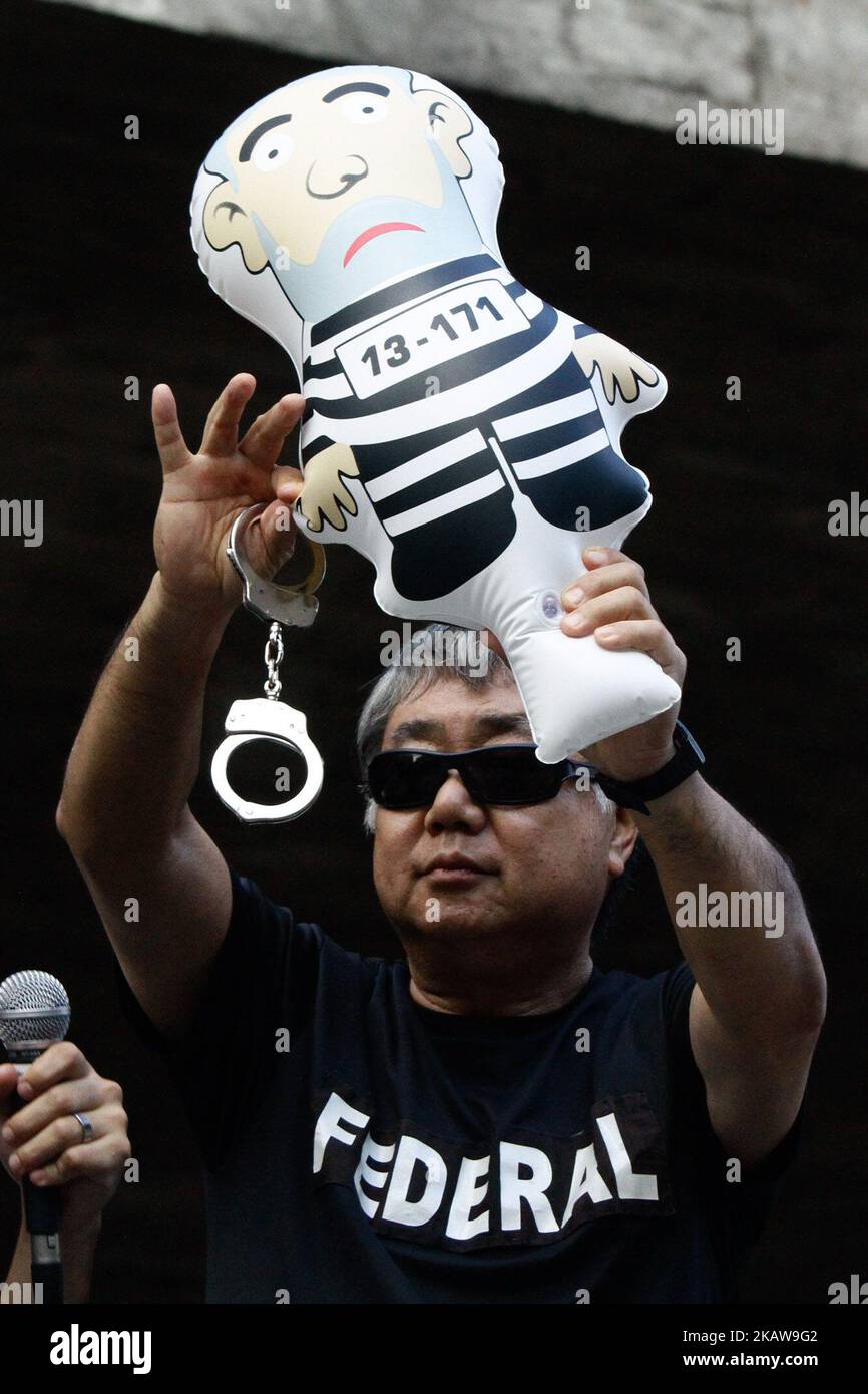 A blow up doll resembling former President Luiz Inacio Lula da Silva in ...
