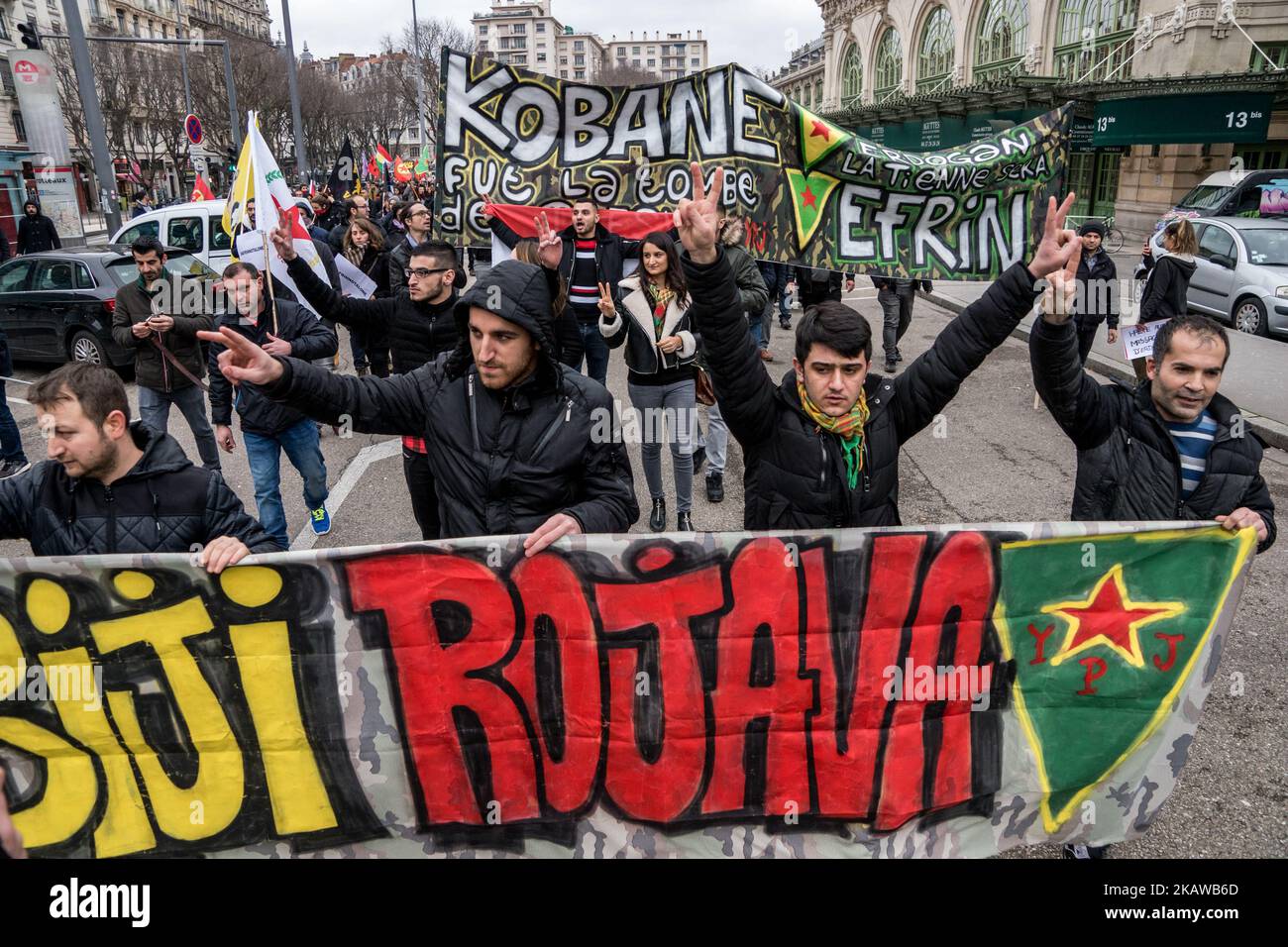 Kurdistan demonstration lyon hi-res stock photography and images - Alamy