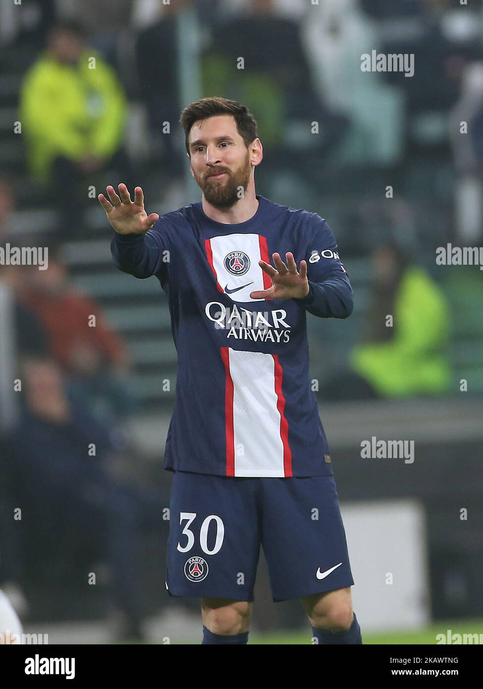 Lionel messi november 2022 paris hi-res stock photography and images ...