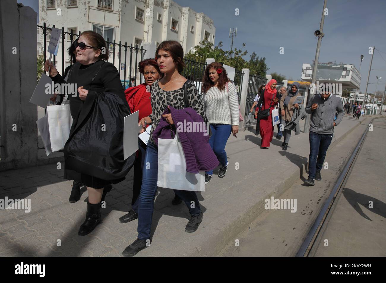 Tunisia women 2018 hi-res stock photography and images - Alamy