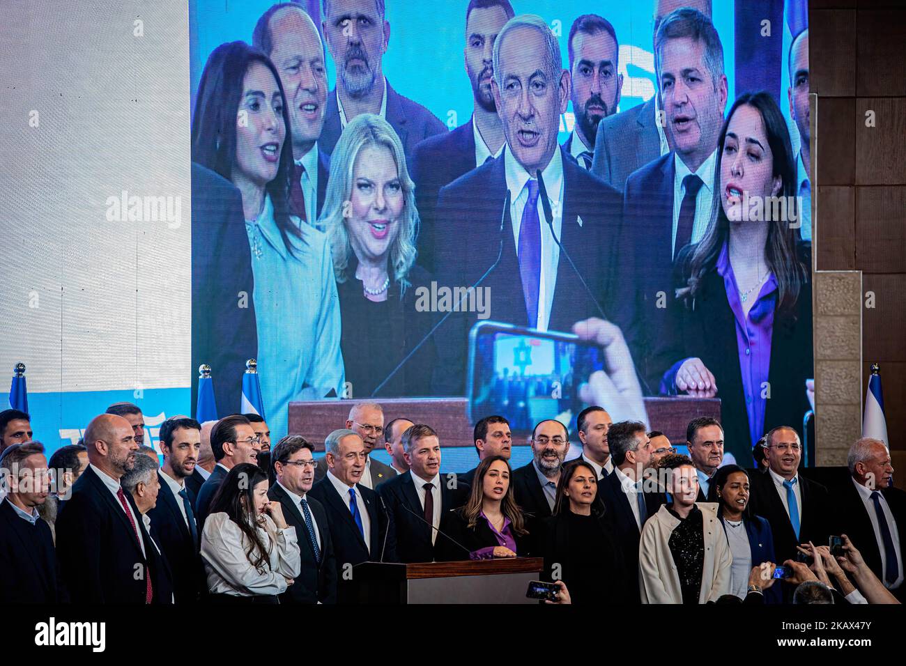 Former Israeli Prime Minister Benjamin Netanyahu and his wife Sarah ...