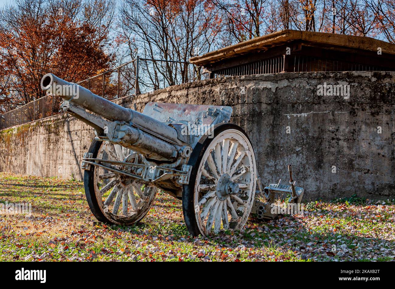 Cement fortifications hi-res stock photography and images - Alamy