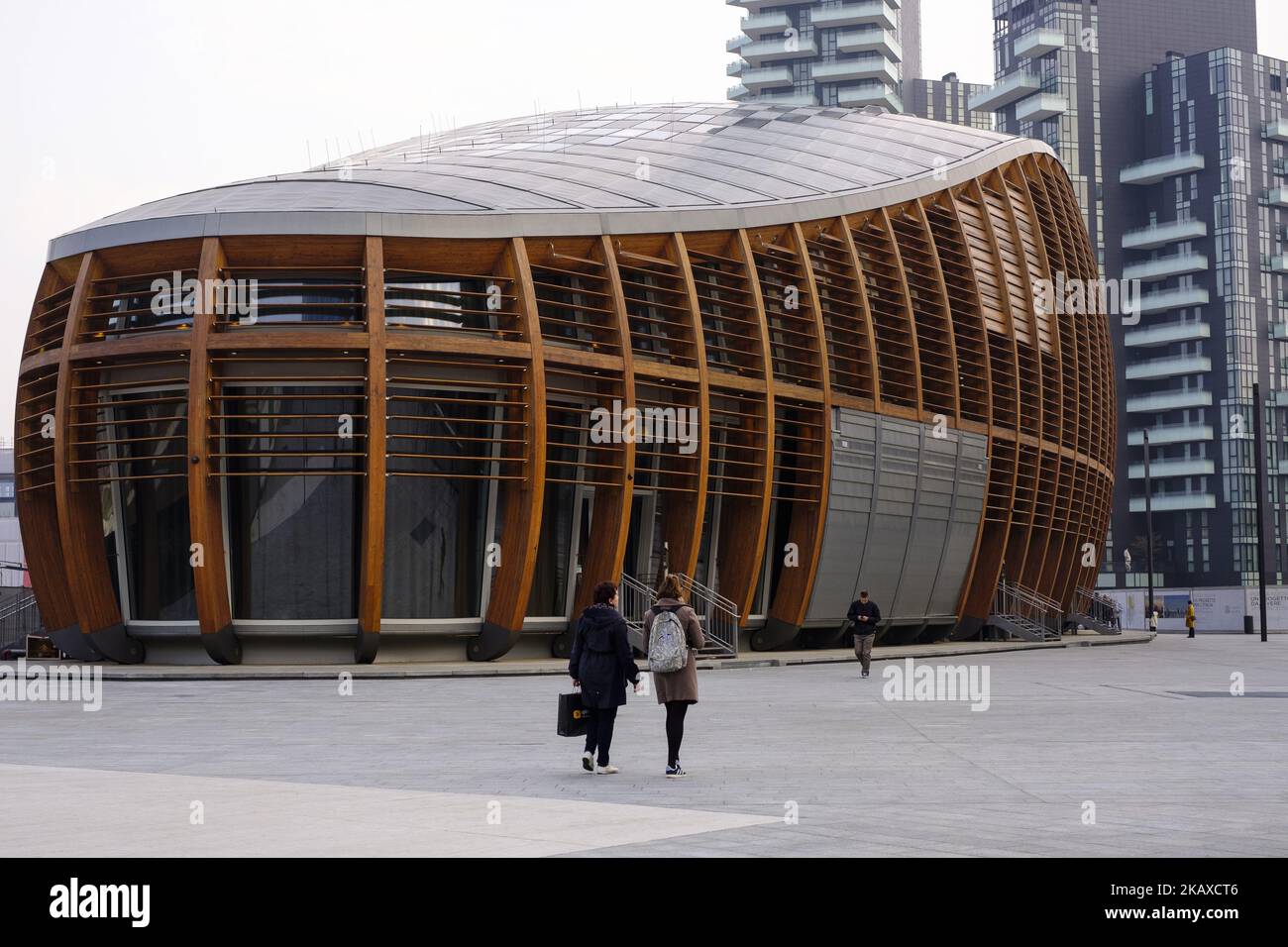 Solar tree milan hi-res stock photography and images - Alamy