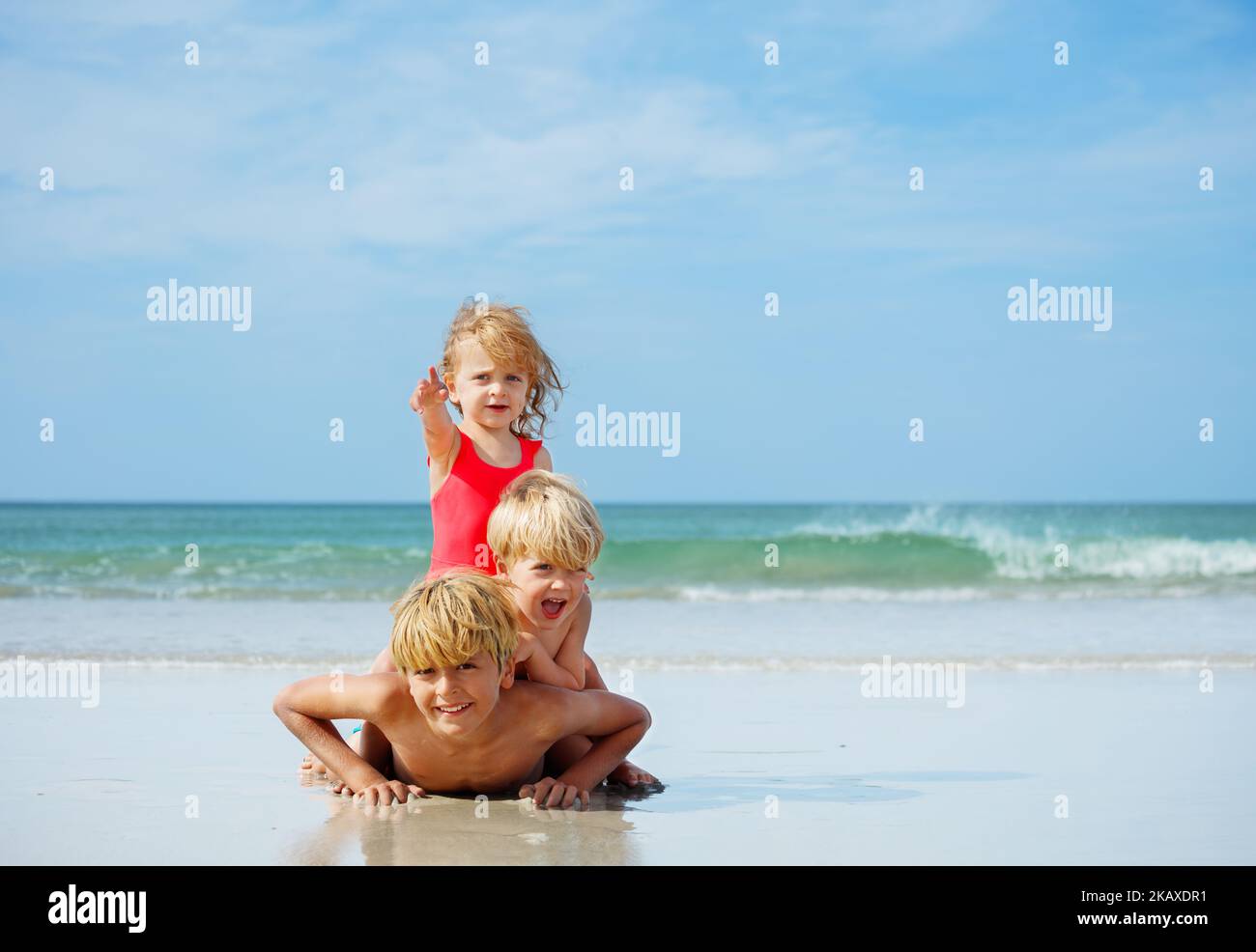 Pyramid three on sand hi-res stock photography and images - Alamy
