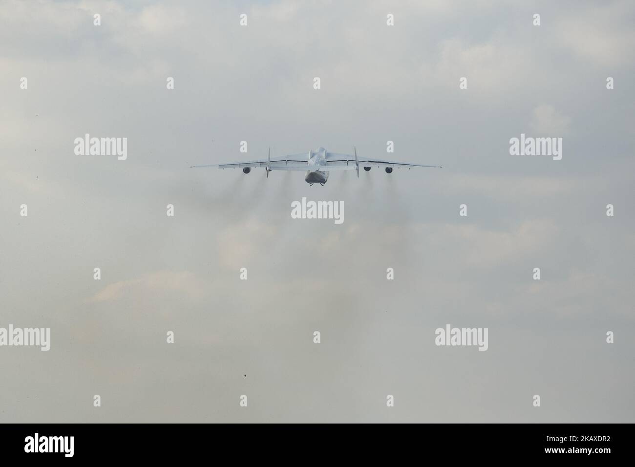 World’s largest aircraft, the Antonov An-225 Mriya cargo aeroplane ...