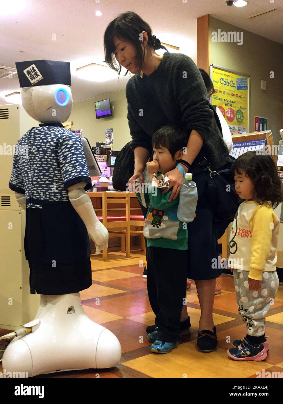 Pepper the robot started working at the reception of the Hamazushi ...