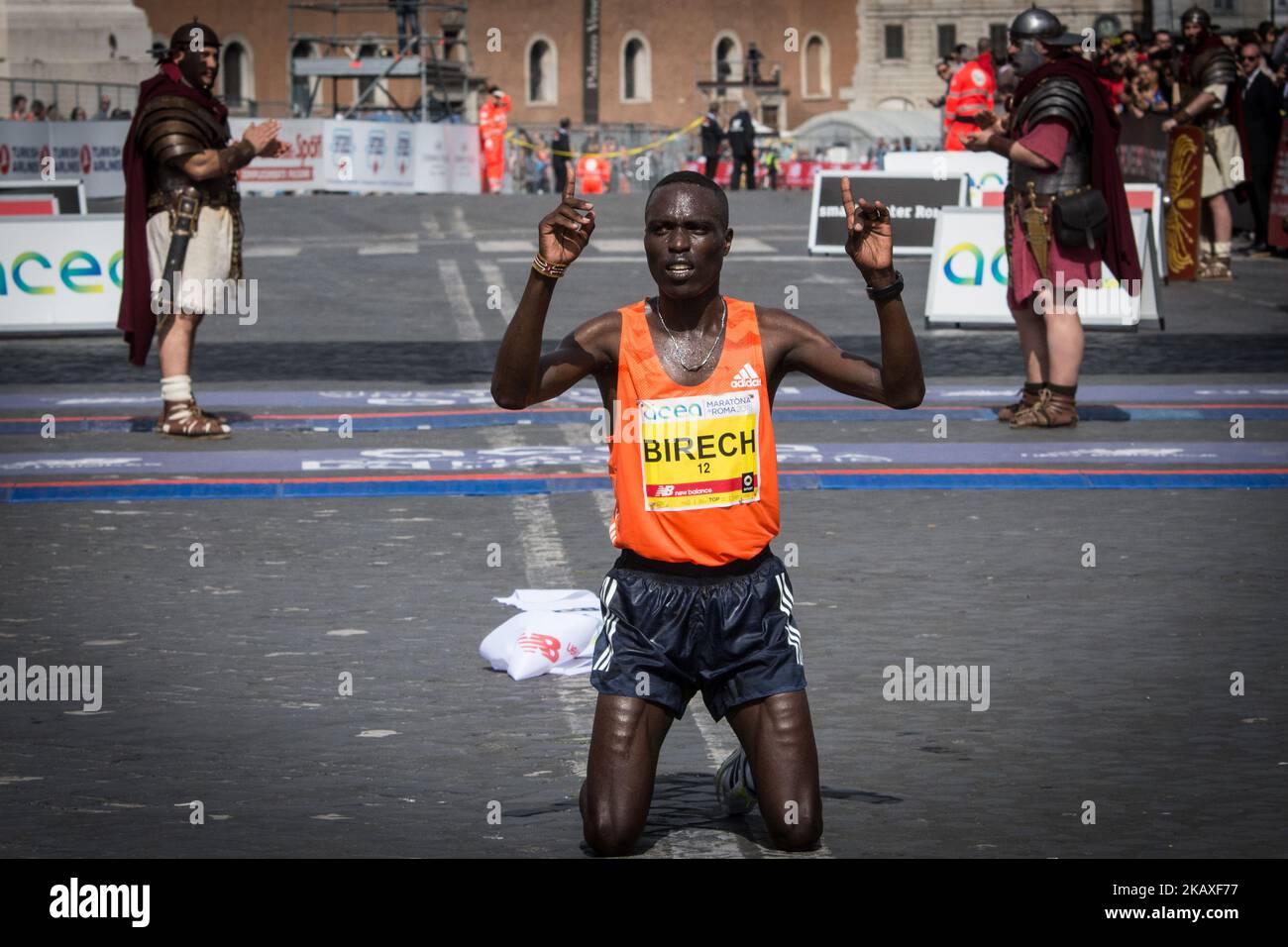 Kenya's Jairus Kipchoge Birech celebrates after winning the 24th ...