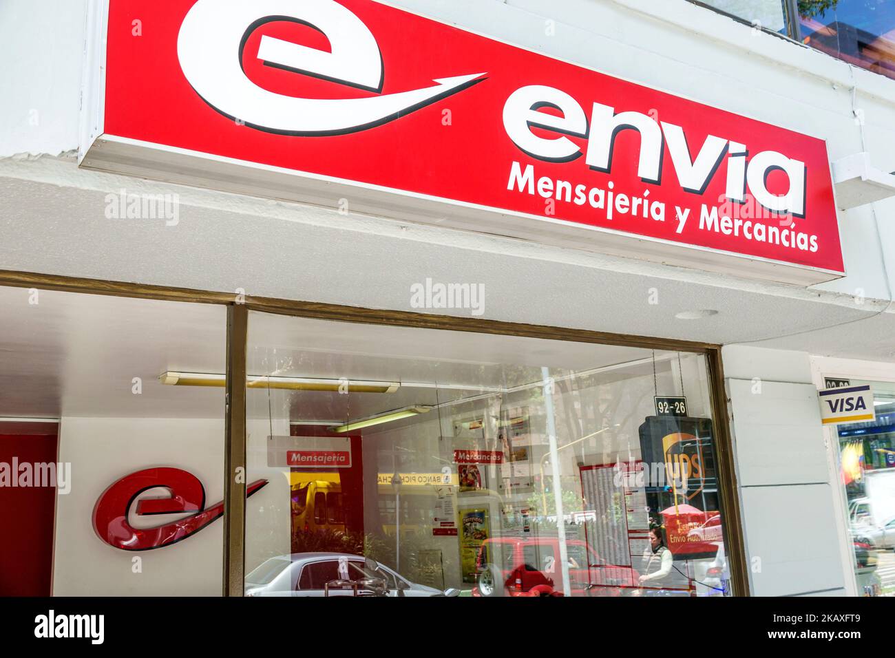 Envia messenger delivery service logo hi-res stock photography and ...