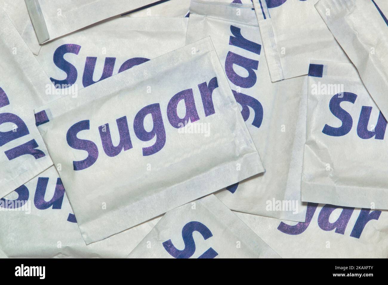 Sugar packet hi-res stock photography and images - Alamy