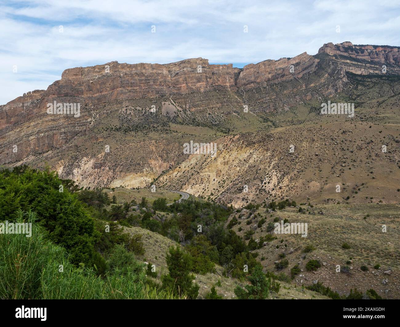 Mountain ridge with Elephant's Head Rock, Sunlight Mesa and the Beef ...
