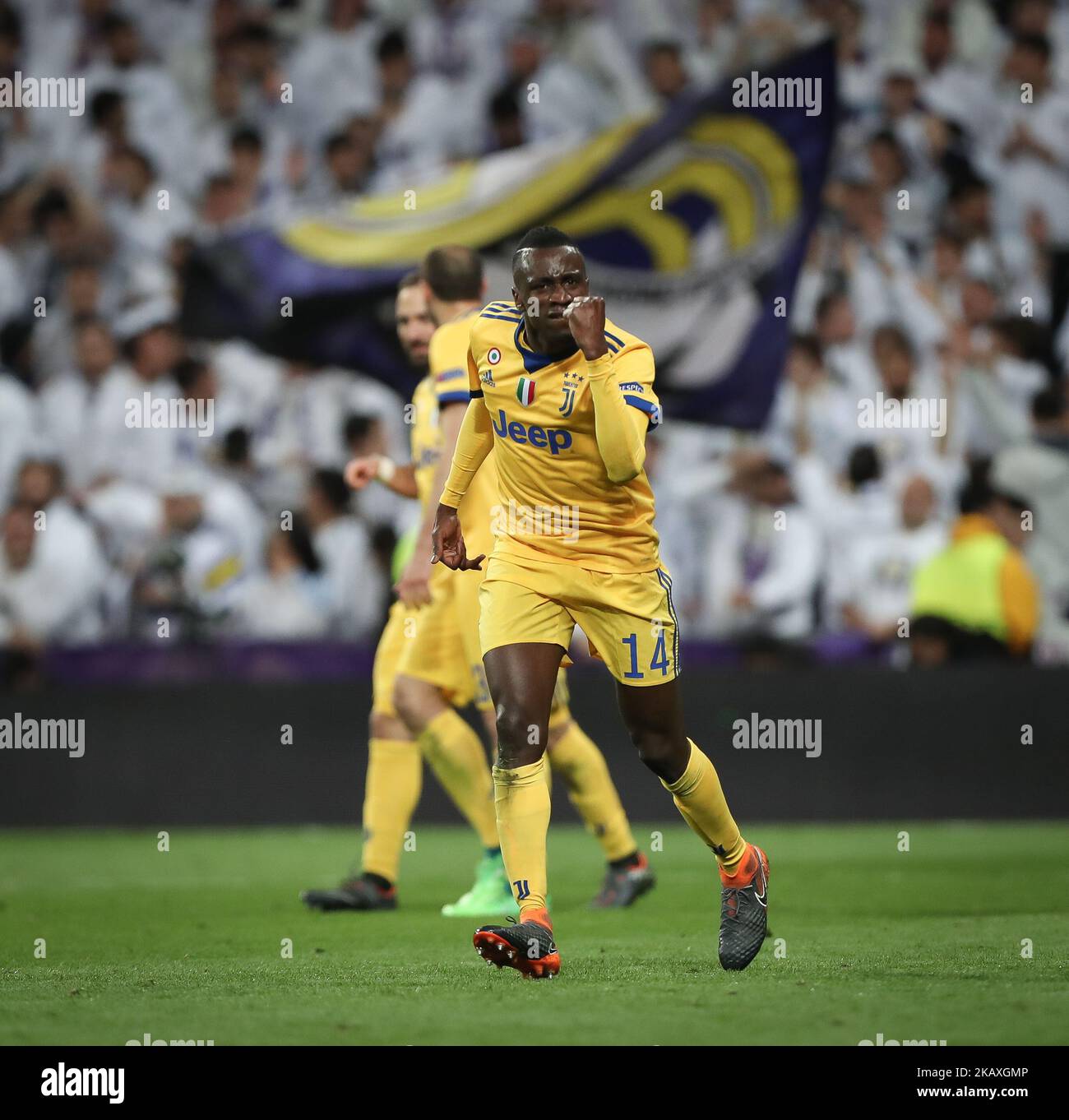 Juventus' French midfielder Blaise Matuidi celebrates after scoring ...