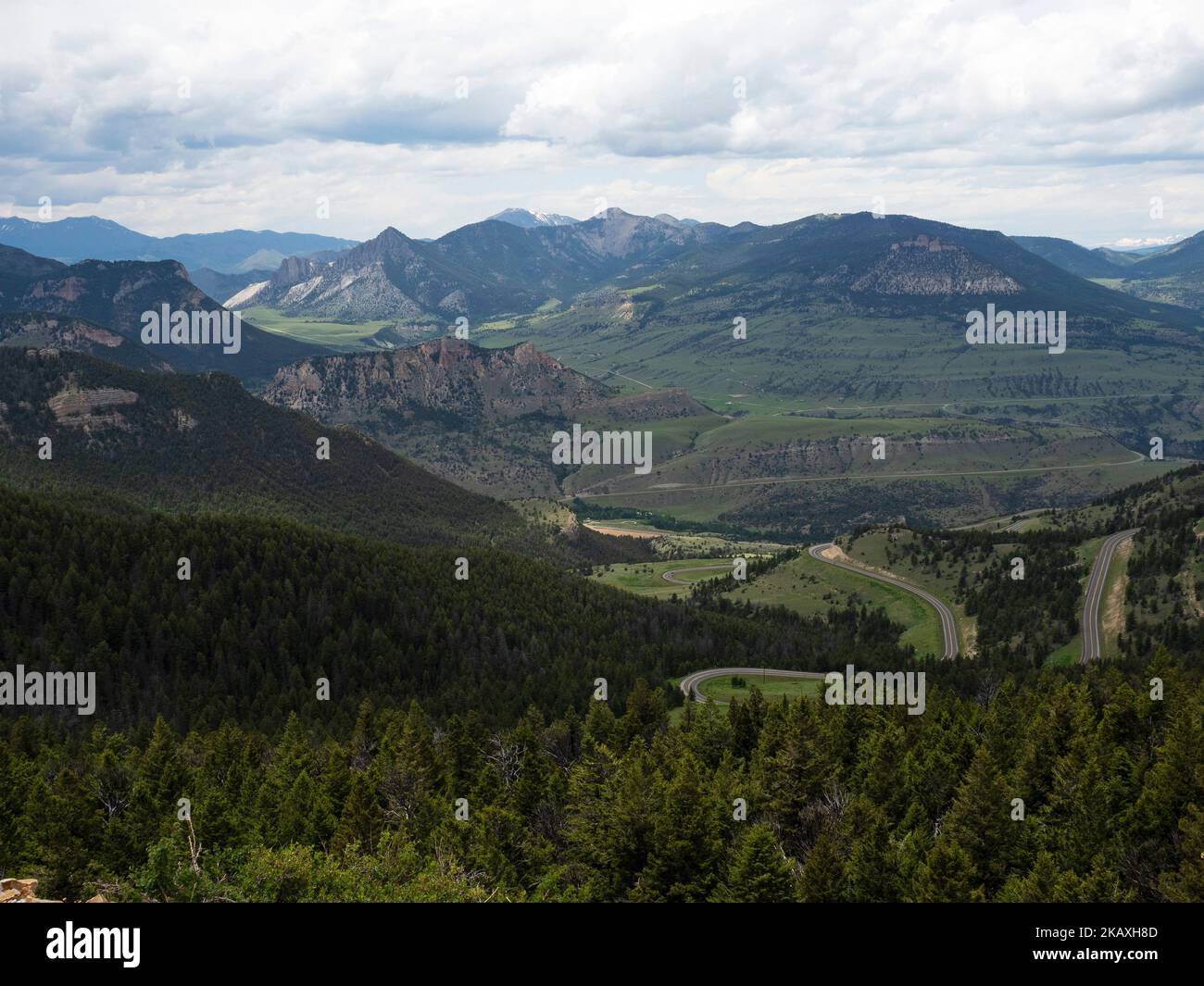 Mountains, grassland and coniferous forest from the Dead Indian Summit ...